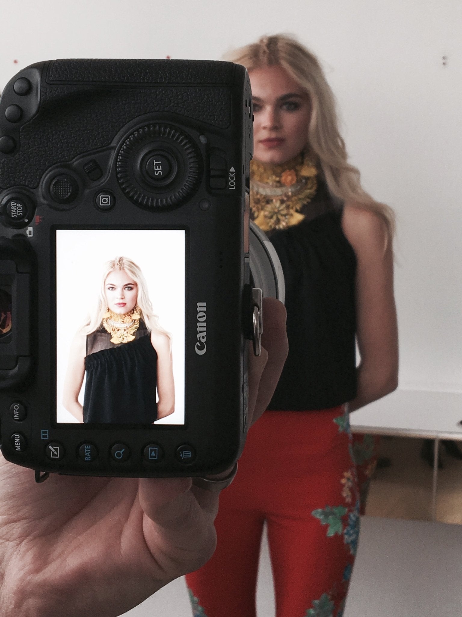 EC // PHOTOSHOOT: Behind The Scenes – Elizabeth Cole Jewelry